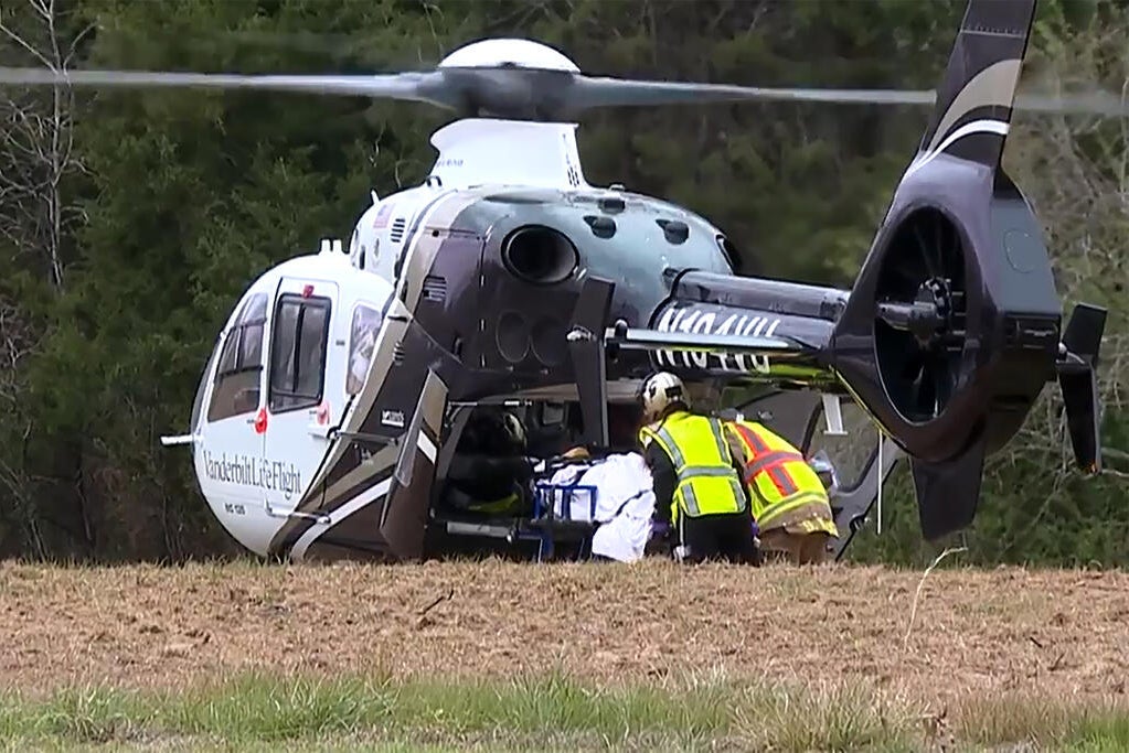 2 students killed, 7 other people injured in Tennessee bus crash during ...