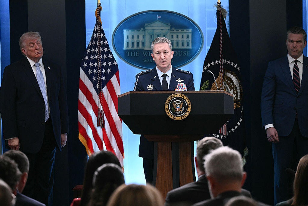 Trump warns of "critical period" in Iran war, threatening severe ...