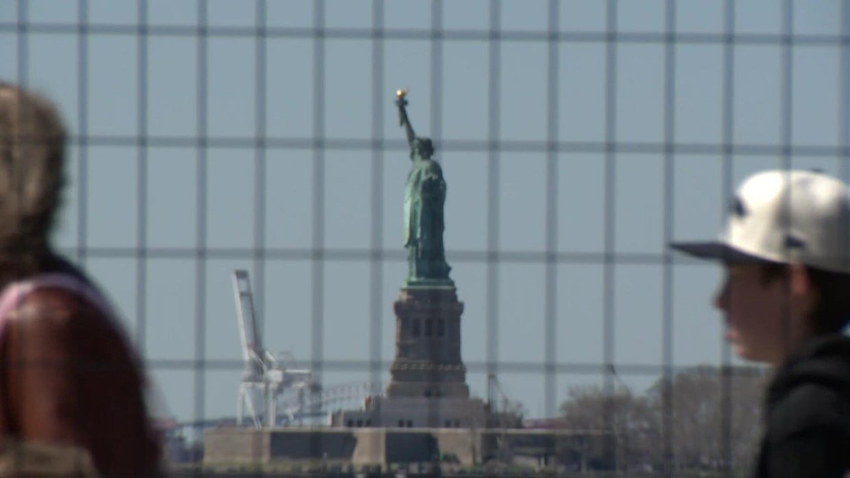Fence obstructing Statue of Liberty view in NYC's Battery Park a ...