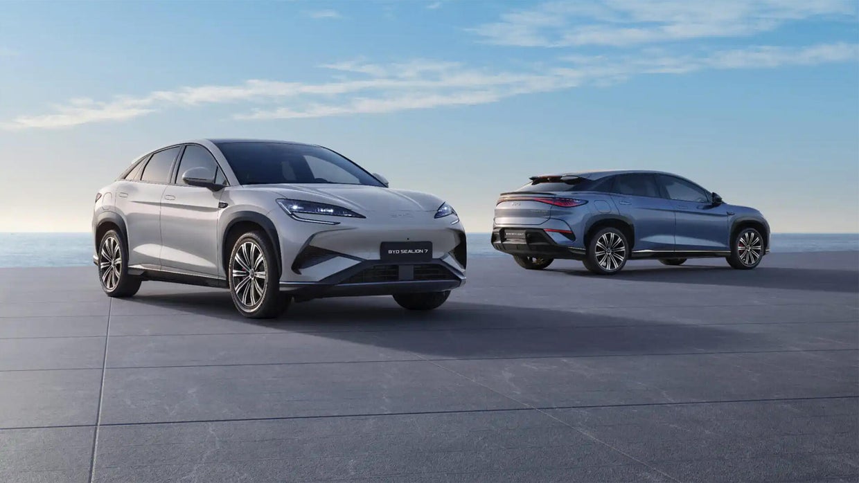 Chinese electric vehicles pull into the lead - CBS News
