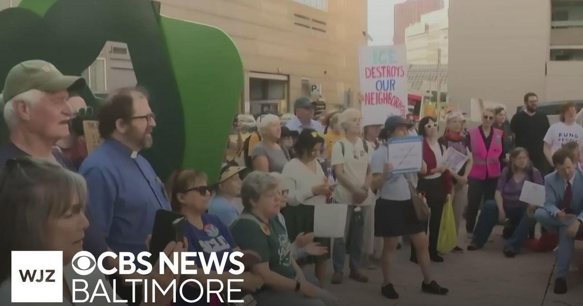 Protestors rally outside of Baltimore federal court against ICE ...