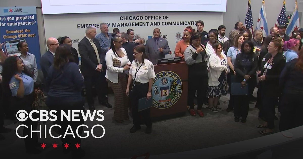 OEMC Awards honor emergency dispatchers, operators - CBS Chicago