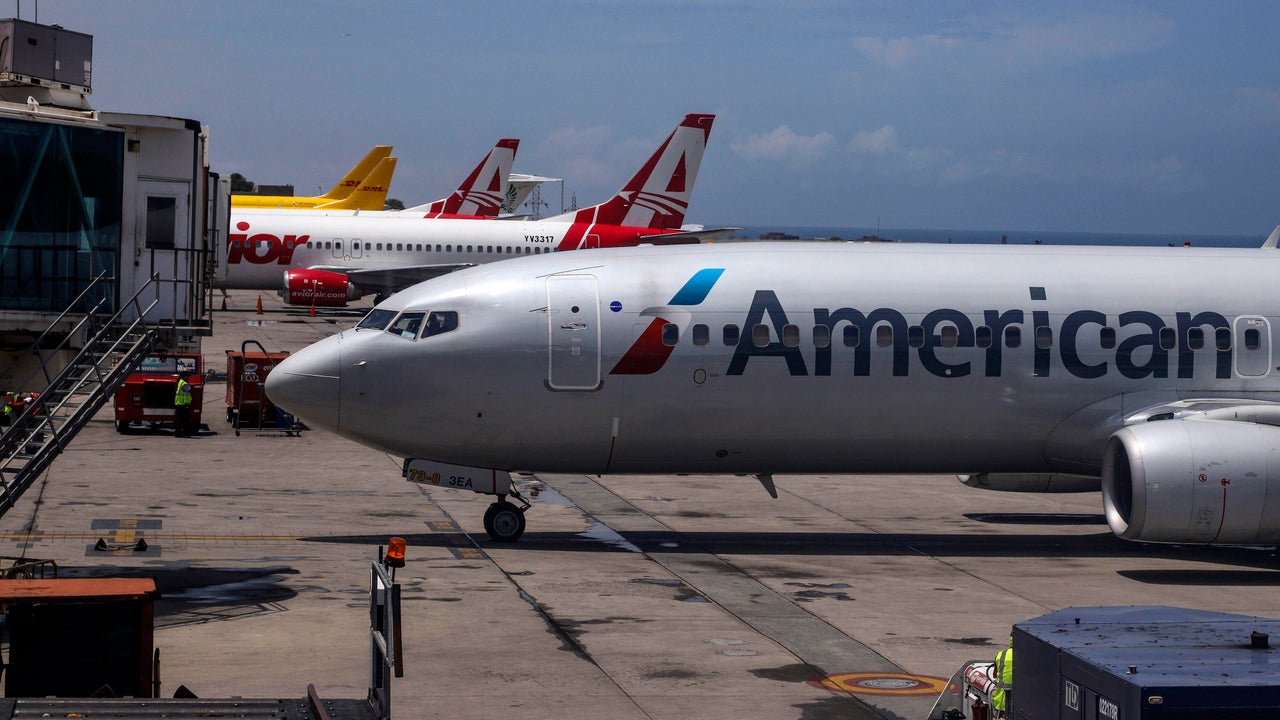 American Airlines news - Today’s latest updates - CBS Texas
