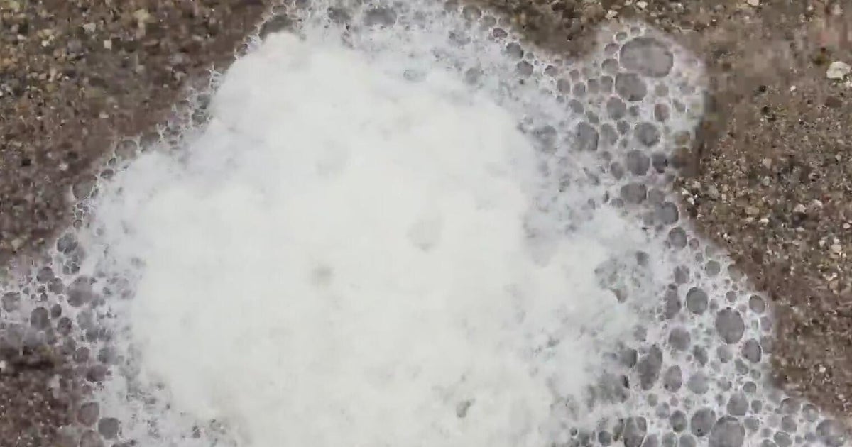 Michigan health officials warn to avoid foam on lake shorelines - CBS ...