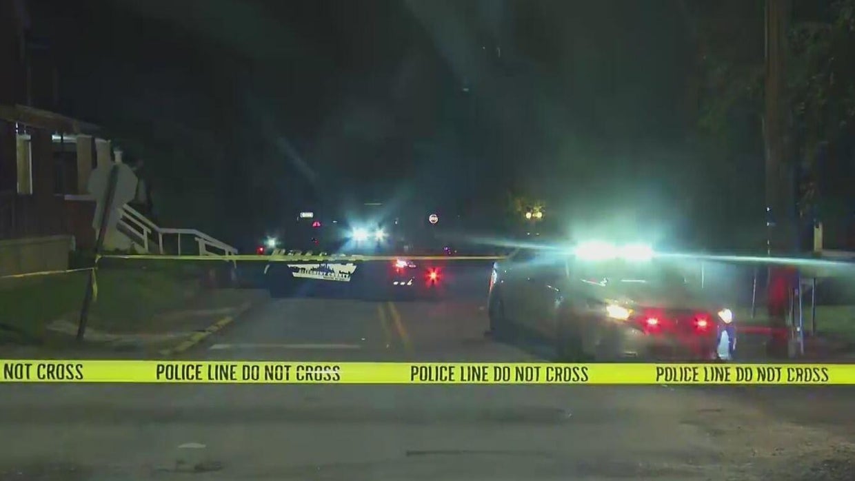 3 people shot near Turtle Creek gas station, police say - CBS Pittsburgh