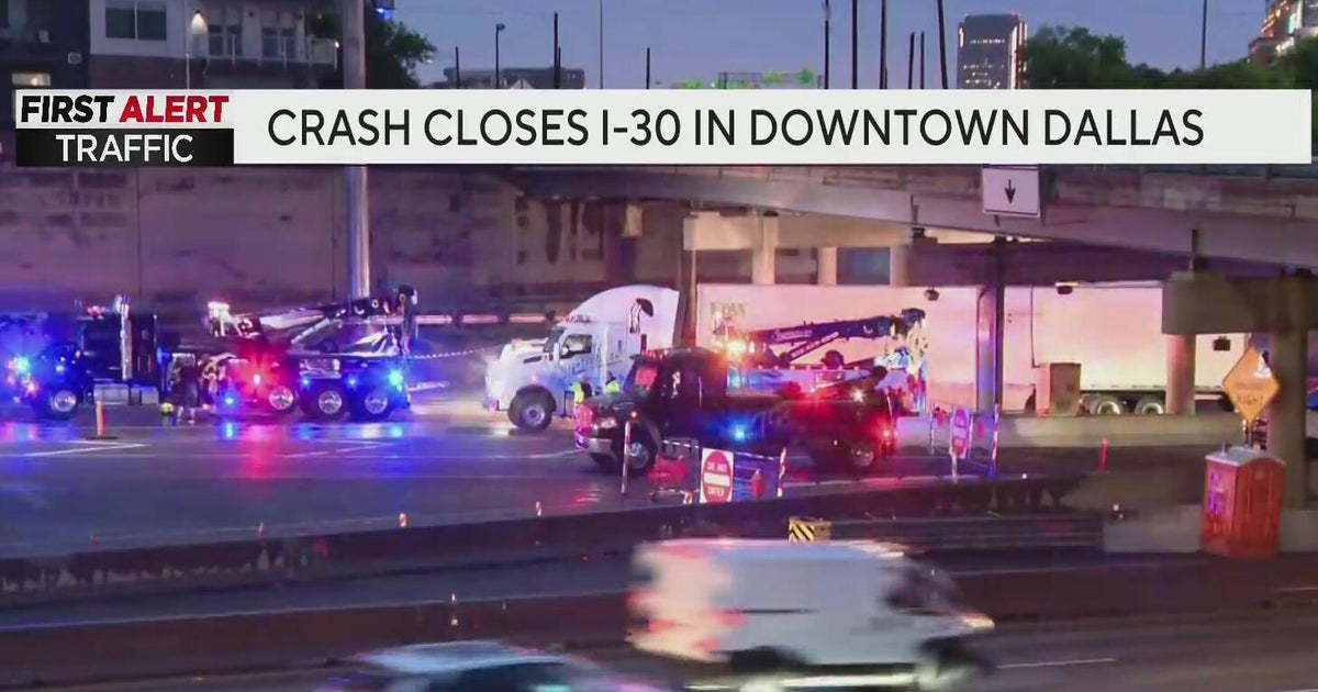 Crash involving semi close I-30 in Downtown Dallas, snarling traffic ...