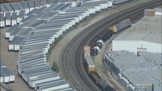 Freight Train Derailment news - Today’s latest updates - CBS Chicago