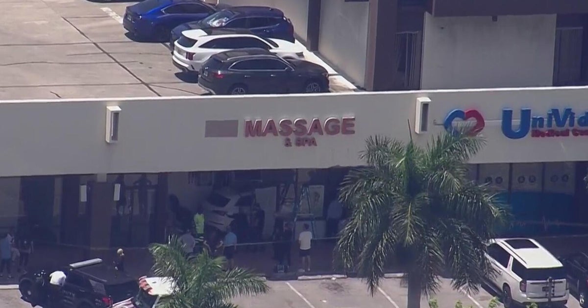 South Florida massage business damaged after car crashes through front ...